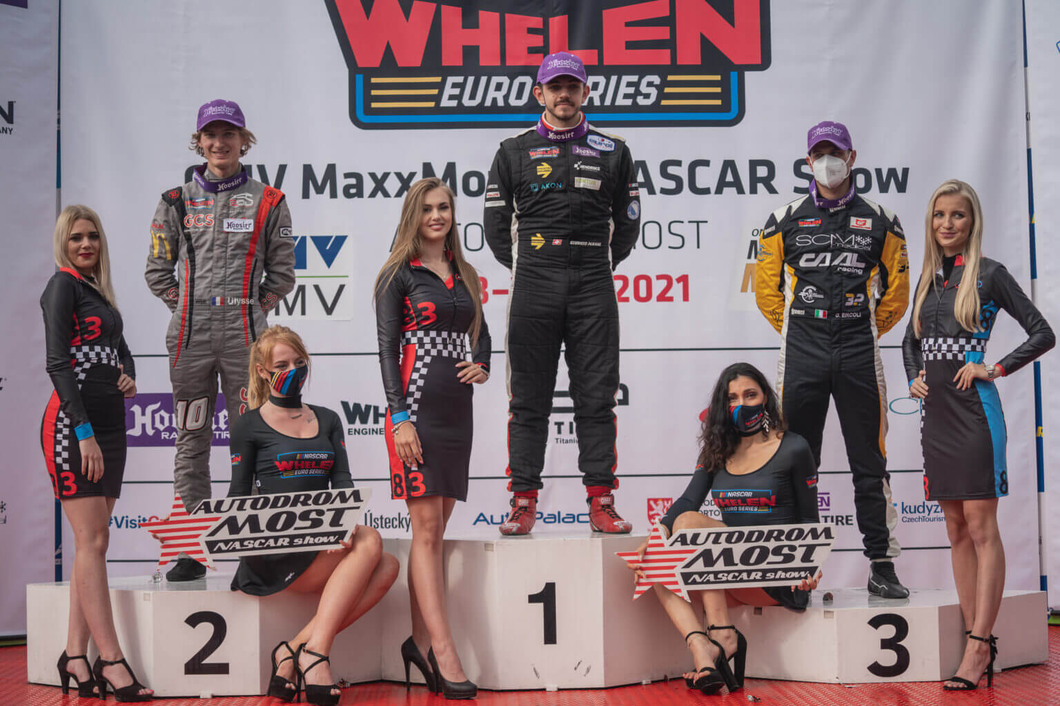 Giorgio Maggi sichert sich auf dem Autodrom Most den EuroNASCAR-Junior ...